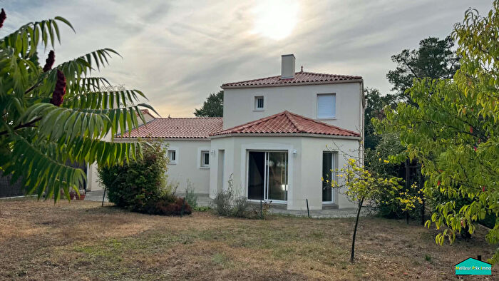 La Limouzinière : Maison 6 pièces à louer