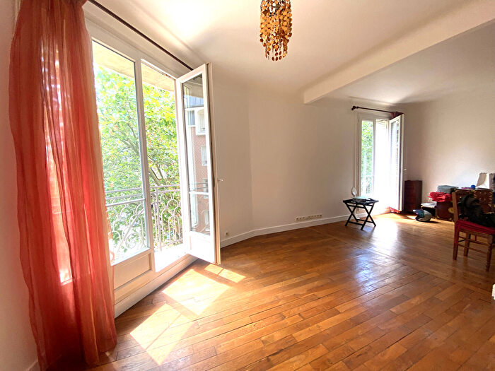 Clichy, Entrée de Ville : Appartement 3 pièces à vendre