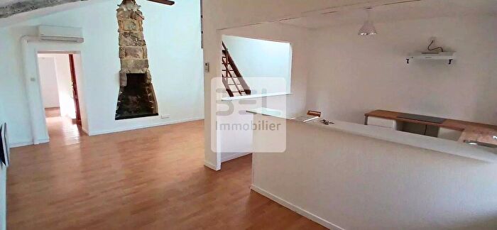 Appartement à louer - Périurbain Sud, Bagnols-sur-Cèze - 3 pièces