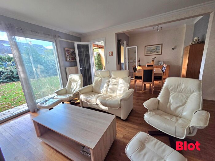 Quartiers Sud-Est, Sainte-Elisabeth : Maison 6 pièces à vendre