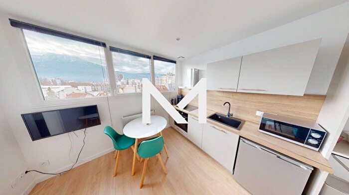 Appartement à louer - Hoche, Grenoble - 2 pièces - 1 chambre