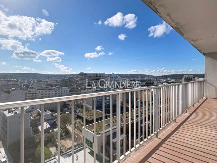 Appartement à louer - Reine-Mairie, Boulogne-Billancourt - 2 pièces - 1 chambre