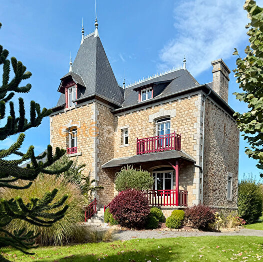 Maison à vendre - Carolles - 8 pièces - 5 chambres