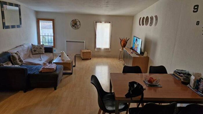 Appartement à louer - Sainte-Foy-la-Grande - 3 pièces - 2 chambres