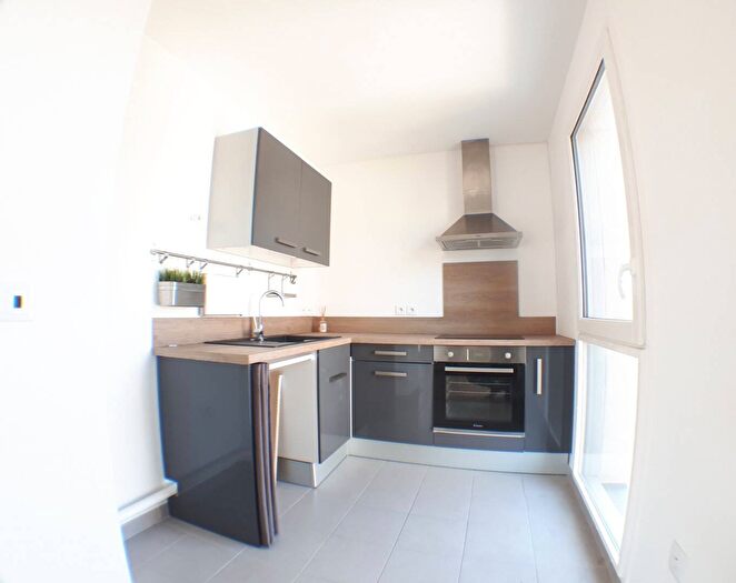 Appartement à louer - Ste Genevieve des Bois - 1 pièce