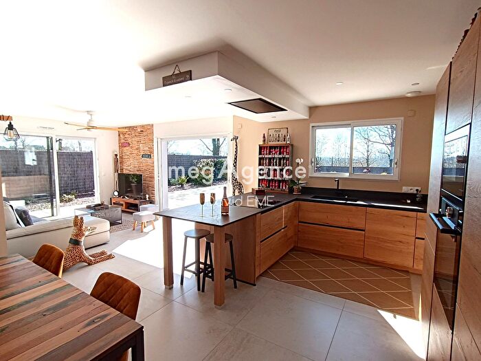 Maison à vendre - Aizenay - 5 pièces - 3 chambres