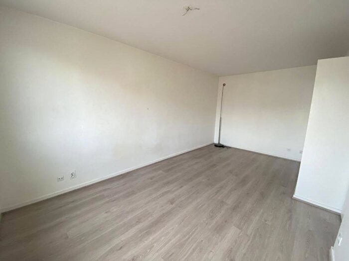Charpennes-Tonkin, Villeurbanne : Appartement 2 pièces à louer