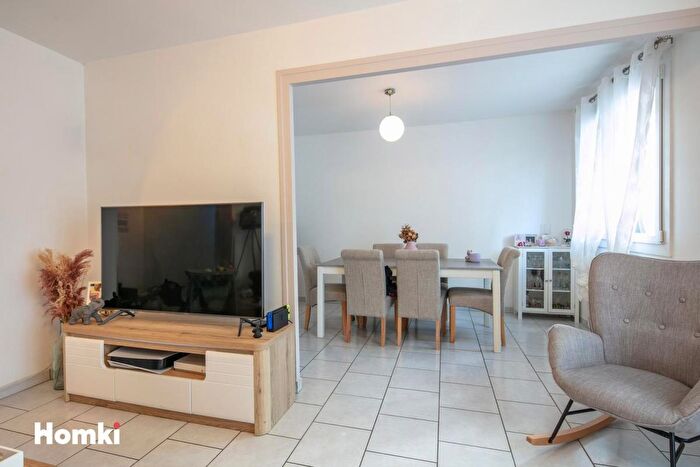 Appartement 4 pièces à vendre à Fontaine, Centre-ville, Mairie