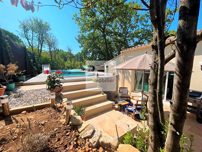 Maison à vendre - Uzès - 5 pièces - 3 chambres