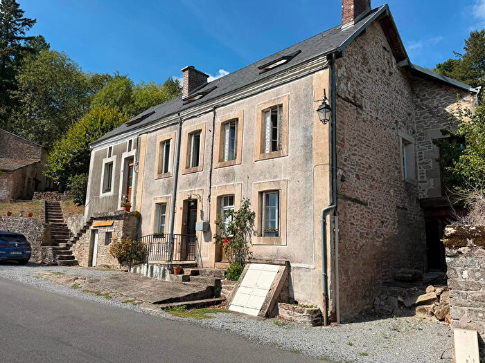 Maison 14 pièces à Bersac-sur-Rivalier, à vendre