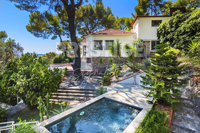 Maison à vendre - Toulon, Sainte-Anne - 9 pièces - 5 chambres