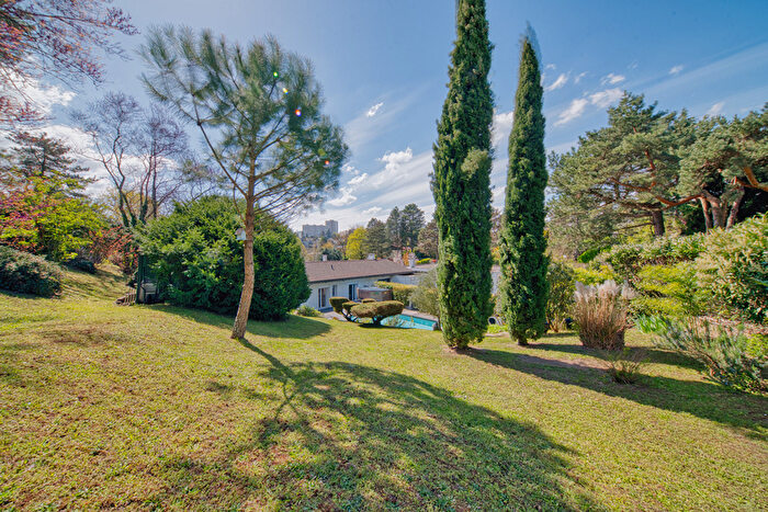 Maison à vendre - Caluire-et-Cuire, Vassieux, Crépieux - 6 pièces - 4 chambres