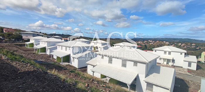Maison 4 pièces à Le Diamant, à louer