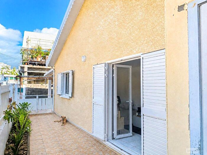 Maison 3 pièces à Le Port, Centre-ville, à vendre