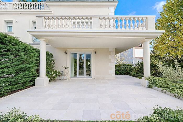 Appartement à vendre - Saint-Maur-des-Fossés, Adamville - 5 pièces - 3 chambres