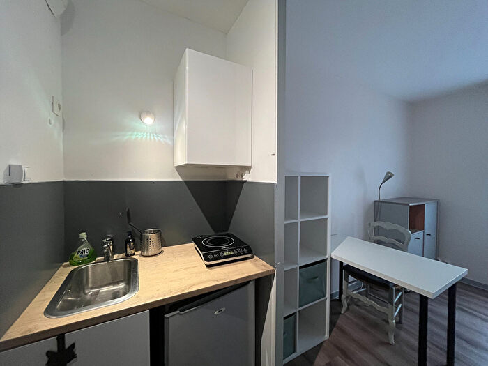 Appartement à louer - Caen, Saint-Jean Etudes, Saint-Gilles - 1 pièce