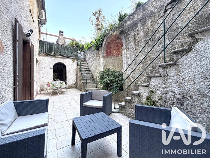 Saint-Laurent-le-Minier : Appartement 3 pièces à vendre