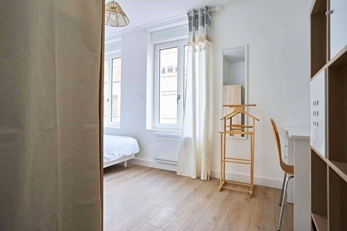 Appartement 1 pièce à Fives, Lille, à louer