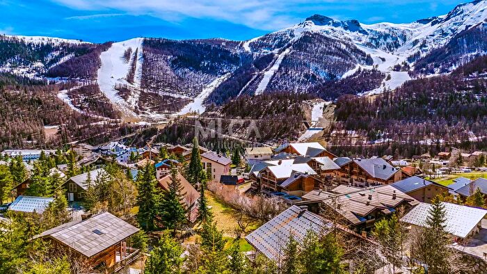 Maison à vendre - Saint-Étienne-de-Tinée - 7 pièces