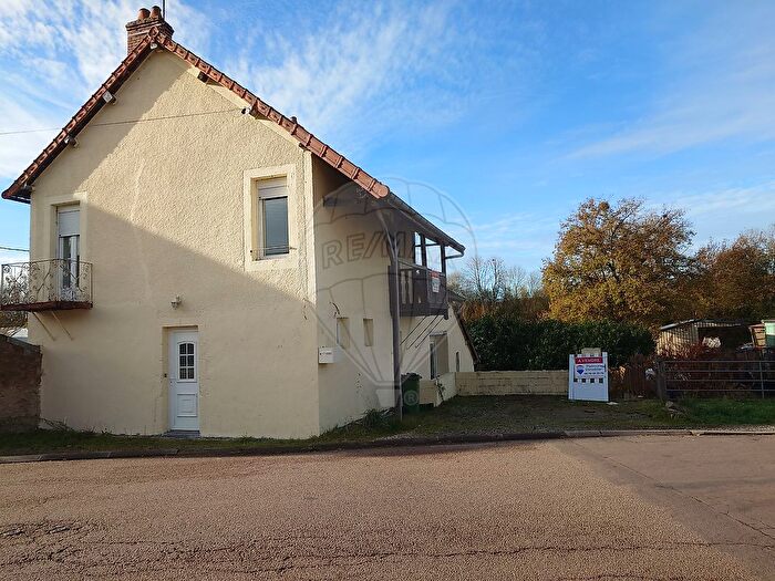 Maison à vendre - Luzy - 6 pièces - 3 chambres