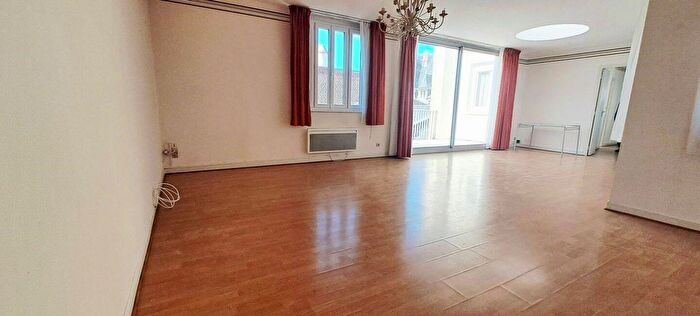 Appartement à louer - Centre Ville, Saint-Quentin - 4 pièces - 3 chambres