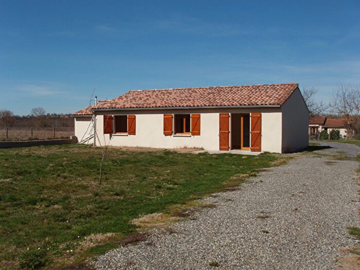Maison 4 pièces à louer - Pointis-Inard