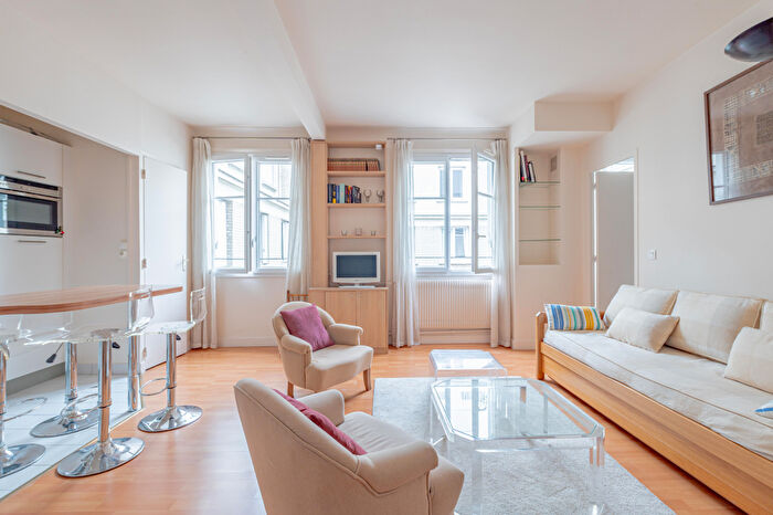 Appartement à louer - Paris e , Val de Grâce - 2 pièces - 1 chambre