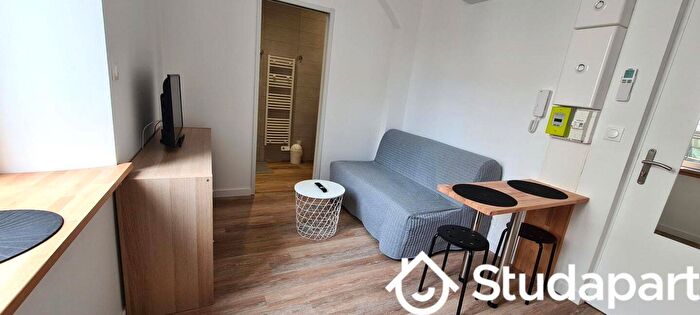 Appartement à louer - Clairmarais-Charles Arnould, Reims - 1 pièce