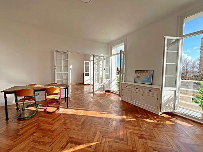 Appartement à vendre - Saint-Raphaël, Centre-ville - 4 pièces - 3 chambres