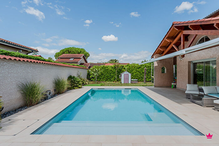 Maison à vendre - Chassieu - 6 pièces - 4 chambres