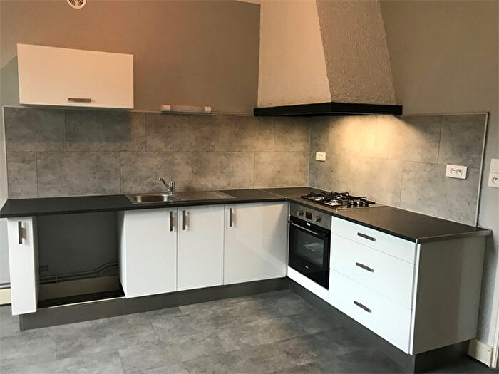 Charmes : Appartement 3 pièces à louer