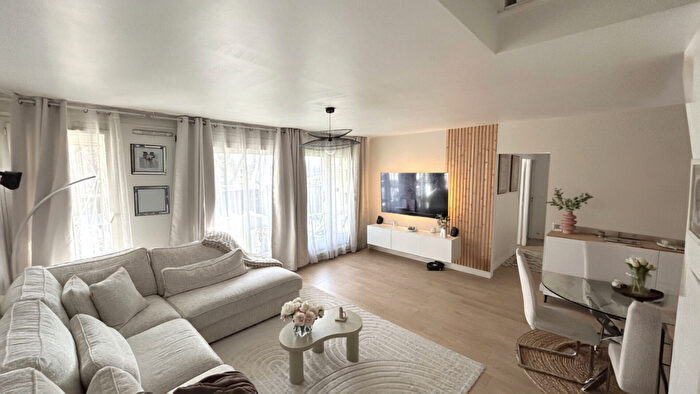 Appartement 4 pièces à vendre à Courcouronnes, Bérégovoy Sud