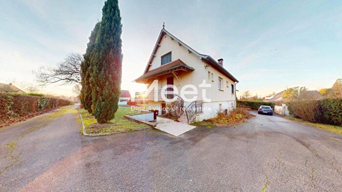 Maison à vendre - Saint-Georges-sur-Baulche - 12 pièces - 8 chambres