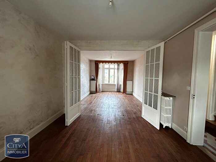 Maubert-Fontaine - Maison 6 pièces à vendre