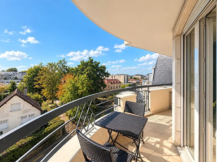 Appartement 3 pièces à Le Plessis-Trévise, Centre-ville, Orly Parc, à vendre
