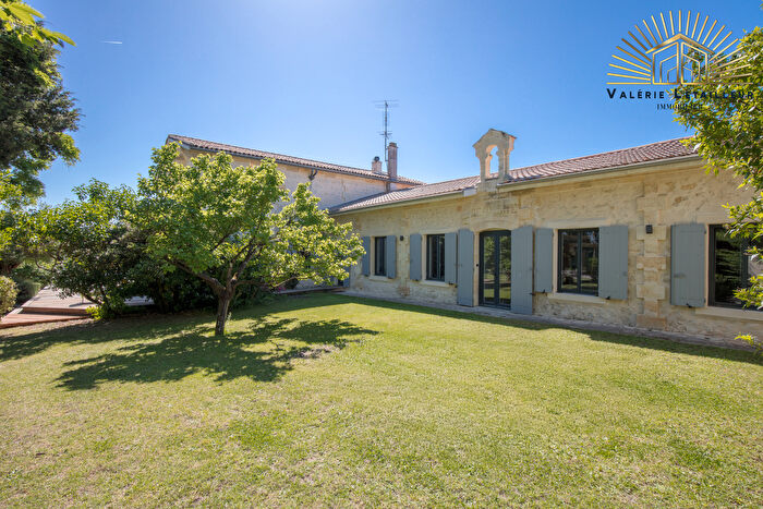 Maison à vendre - Carbon-Blanc - 10 pièces - 7 chambres