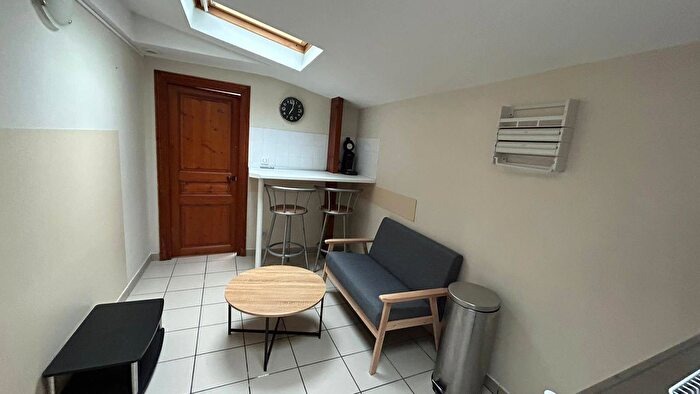 Appartement à louer - Centre Ville-Petit Margny, Compiègne - 1 pièce