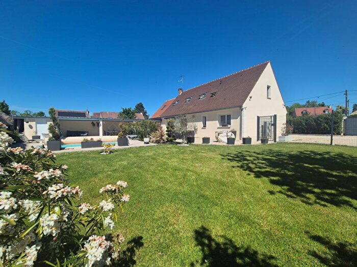 Jouy-le-Châtel : Maison 6 pièces à vendre