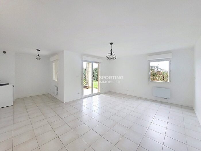 Appartement à vendre - Pineuilh - 3 pièces - 2 chambres