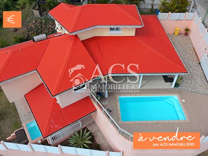 Les Trois-Îlets : Maison 4 pièces à vendre
