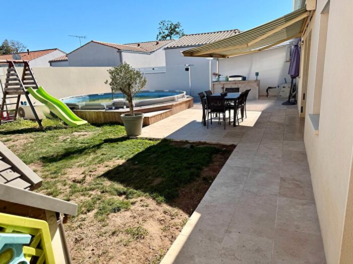 Maison 5 pièces à Semussac, à vendre