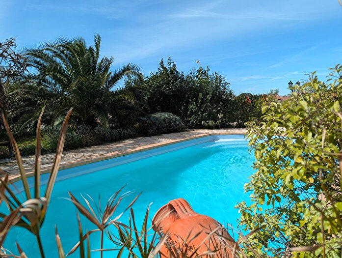 Maison à vendre - Aramon - 6 pièces - 5 chambres