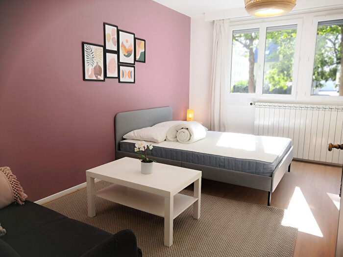 Appartement à louer - Quartiers Sud-Est, Francisco Ferrer - 3 pièces - 2 chambres