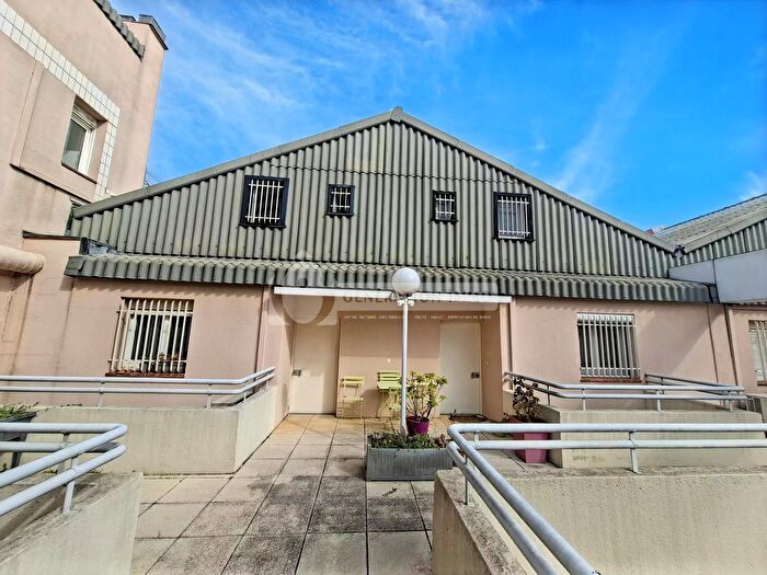 Appartement à vendre - Arles, Centre-ville - 3 pièces - 2 chambres