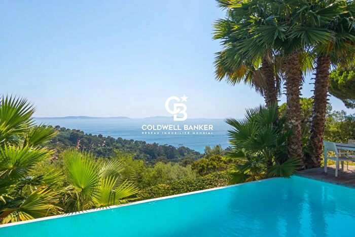 Maison à vendre - Rayol-Canadel-sur-Mer - 4 pièces - 3 chambres