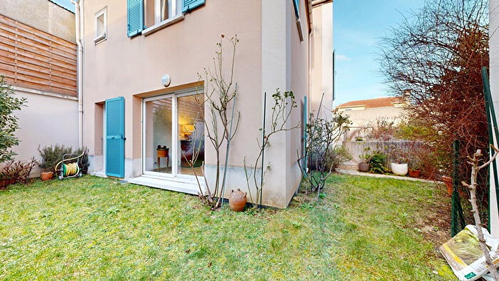 Maison à vendre - Nanterre, Vieux Pont - 5 pièces - 4 chambres