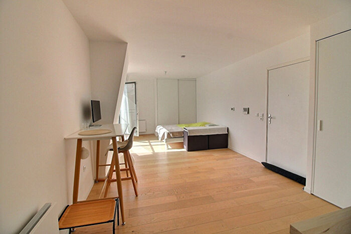Puteaux, Pressensé, Rives de Seine : Appartement 1 pièce à vendre