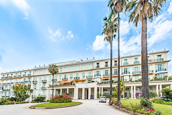 Appartement 5 pièces à Nice, Valrose, à vendre
