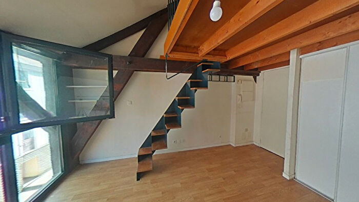 Quartiers Centre, Saint-Anne : Appartement 1 pièce à louer