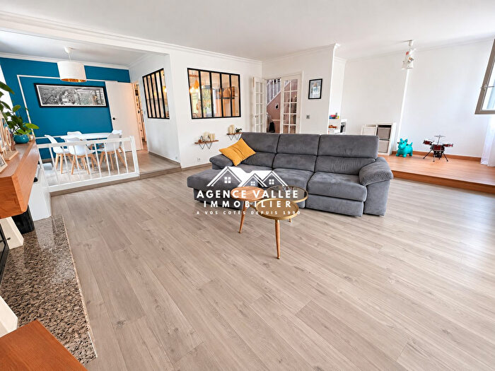 Saint-Germain-lès-Corbeil : Maison 7 pièces à vendre